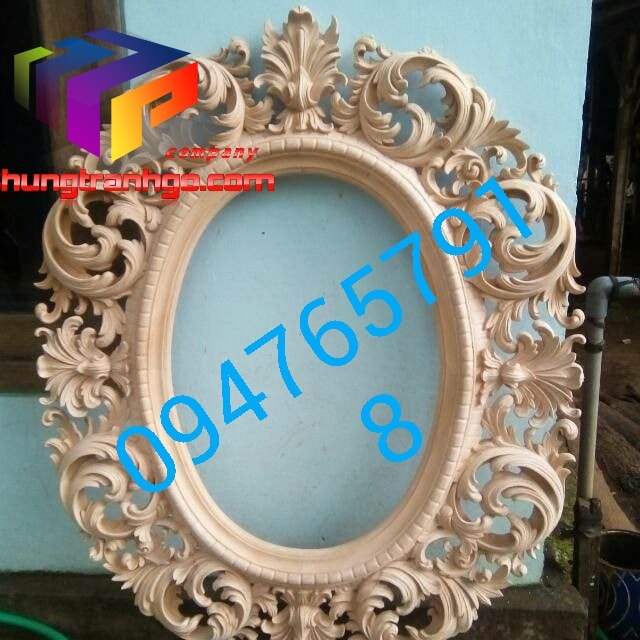 Top 5 mẫu khung tranh gỗ hình tròn đẹp cho phòng khách